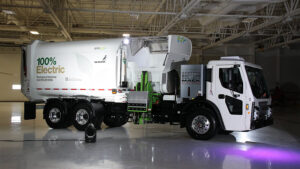 RevAMP Electric Side Load Garbage truck - Heil
