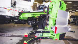 RevAMP Electric Side Load Garbage truck - Heil